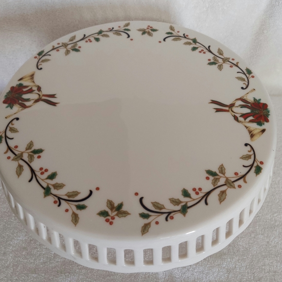 Mikasa | Dining | Mikasa Cake Plate | Poshmark